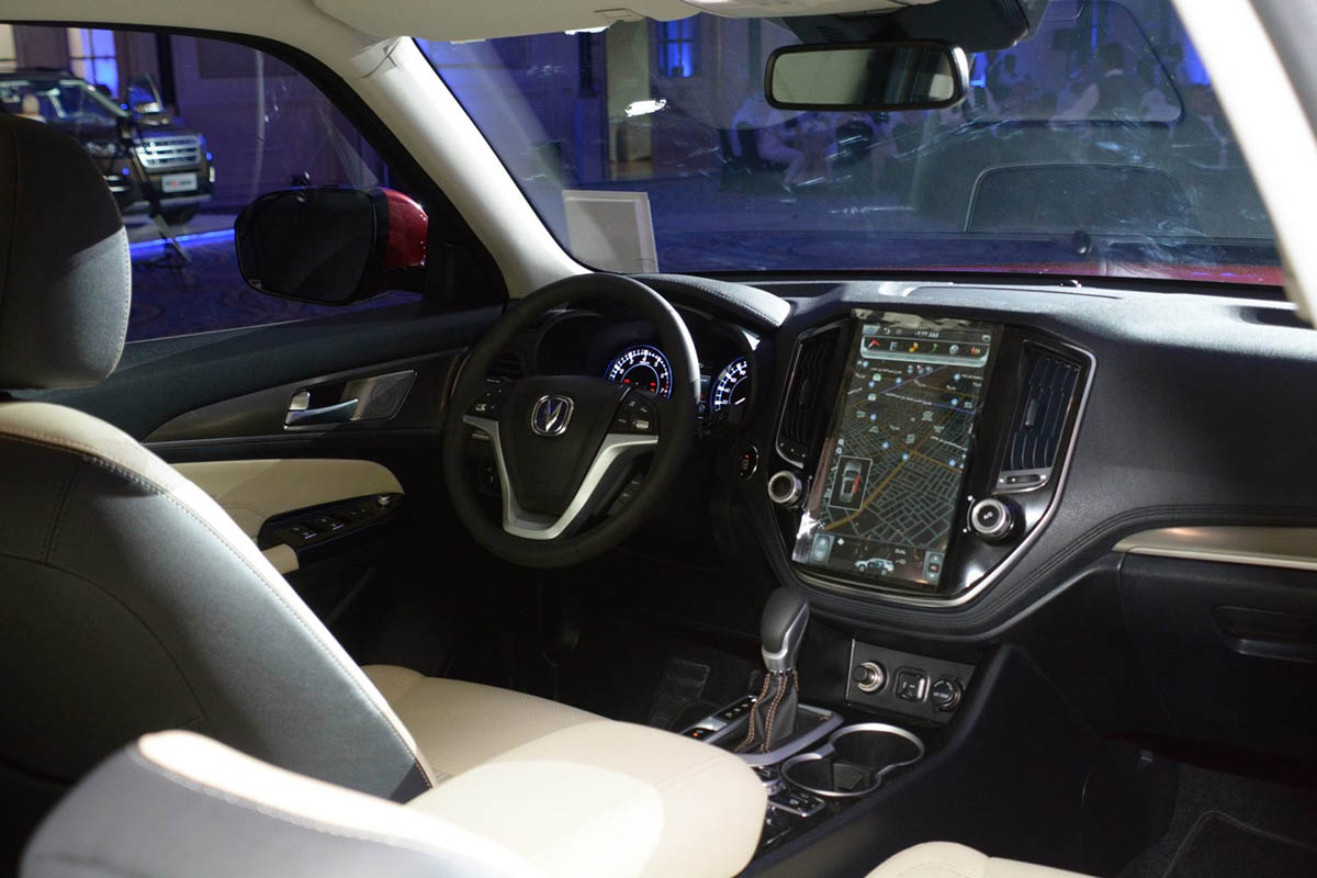 StriveME - ألقي نظرة على سيارة شانجان CS95 2020 الجديدة